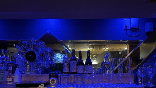 BAR ATHENA【新宿】キッチン・カラオケ・ダーツ・ボードゲーム・マダミス・パーティー・イベント・誕生日会・撮影】の写真9