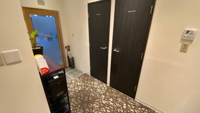 【中目黒6分】大きな鏡と天井高、スタイリッシュなダンススタジオ。ヨガ、ピラティス、撮影、イベントなど多目的に使えます!の写真4