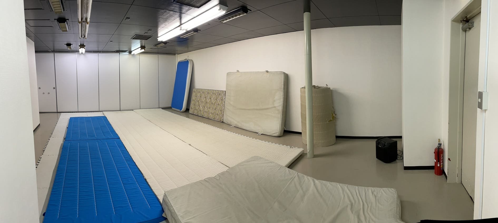 新宿駅から徒歩4分　THビル2階Eルームの写真7