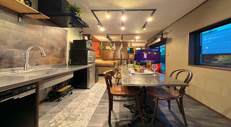 【世田谷の秘密基地】高級家具とお洒落キッチン│65型TV📺│下北沢徒歩圏内│夏🉐｜ホームパーティ🥂