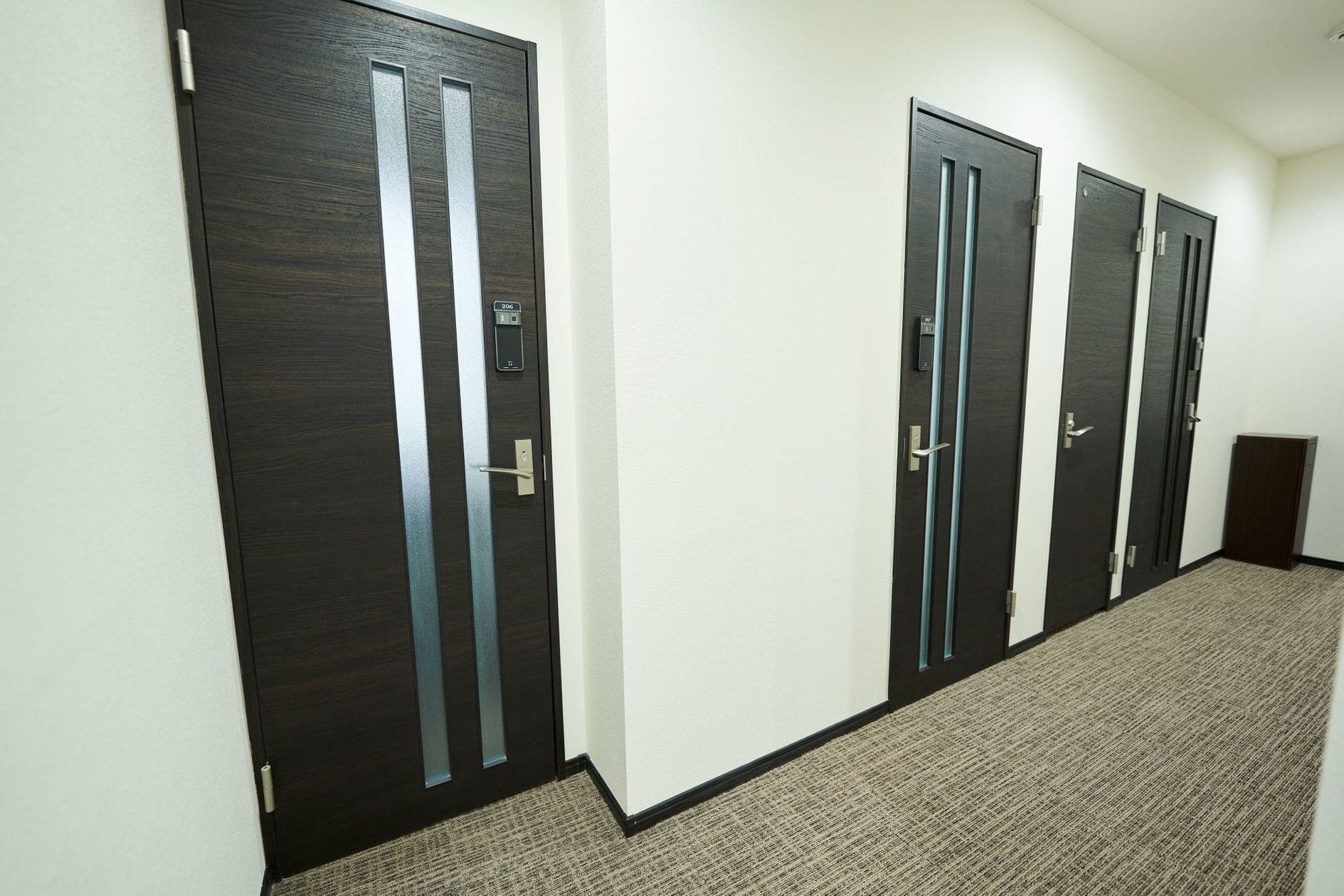 204号室　2名利用可　ワリカンでお得　1日利用でも3,980円！　週末起業　個別指導　英会話教室の写真4