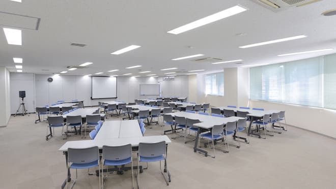 《名古屋会議室 imy会議室 5階第3会議室》千種エリアでスクール120名!控室もついて社内研修や入社式、内定式におすすめの写真2