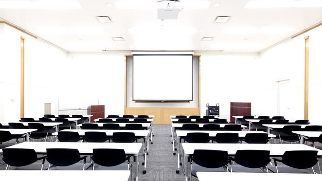 《大阪会議室 大阪御堂筋ビル貸し会議室 M1会議室(地下4階)》「本町駅」14番出口直結!/最大72名利用の貸し会議室の写真4