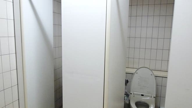 《大阪会議室 大阪御堂筋ビル貸し会議室 M1会議室(地下4階)》「本町駅」14番出口直結!/最大72名利用の貸し会議室の写真17