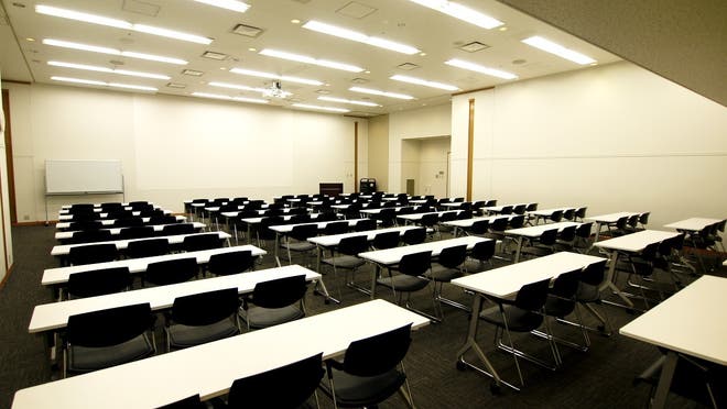 《大阪会議室 大阪御堂筋ビル貸し会議室 M3会議室(地下4階)》「本町駅」14番出口直結!/最大117名利用の貸し会議室の写真6