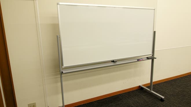 《大阪会議室 大阪御堂筋ビル貸し会議室 M3会議室(地下4階)》「本町駅」14番出口直結!/最大117名利用の貸し会議室の写真9