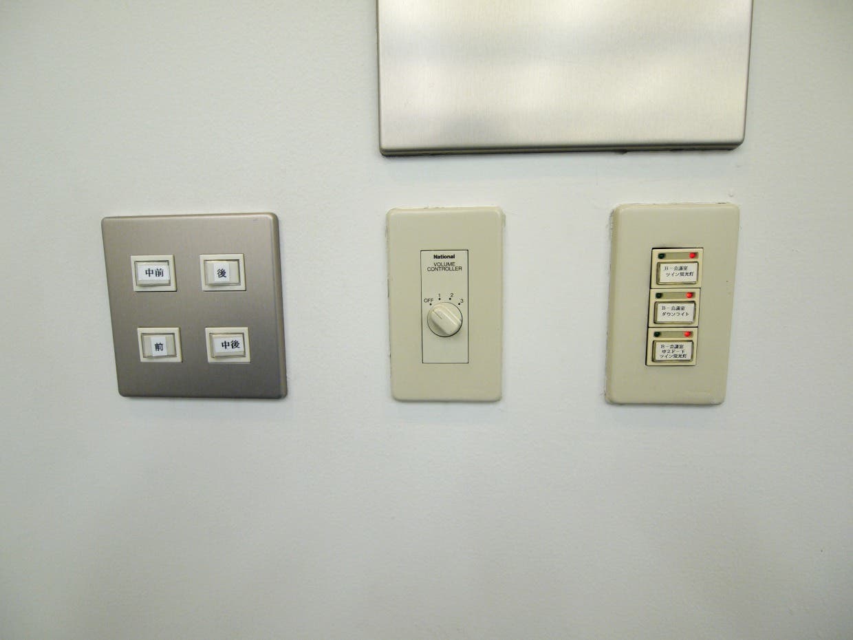 《大阪会議室　大阪御堂筋ビル貸し会議室　M3会議室（地下4階）》「本町駅」14番出口直結！／最大117名利用の貸し会議室の写真12