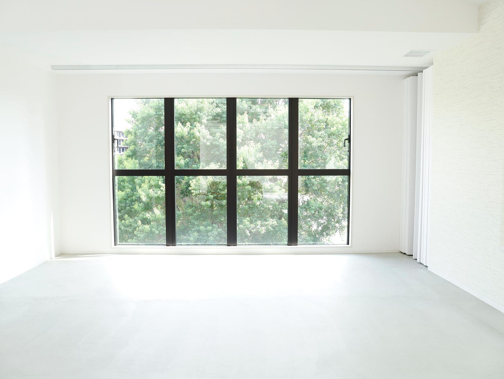 154㎡の開放的飽きないこだわりのシンプルスペース。自然光◎１歩外に出ればテラスでの撮影が可能の写真5