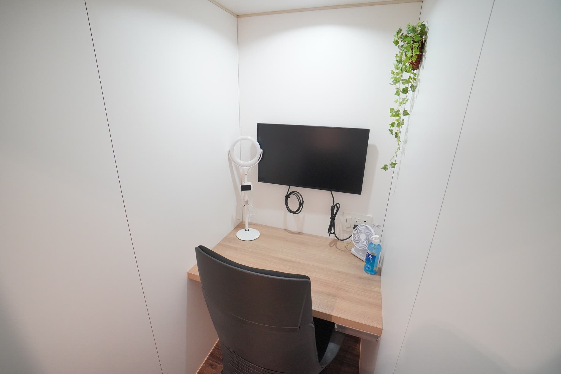 ＜ODAKYU RENTAL SPACE 栗平No.3＞改札横🚃完全個室🚪Wi-Fi📶モニター🖥テレワーク/Web会議/Zoomの写真5