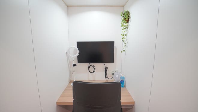 <ODAKYU RENTAL SPACE 栗平No.5>改札横🚃完全個室🚪Wi-Fi📶モニター🖥テレワーク/Web会議/Zoomの写真1