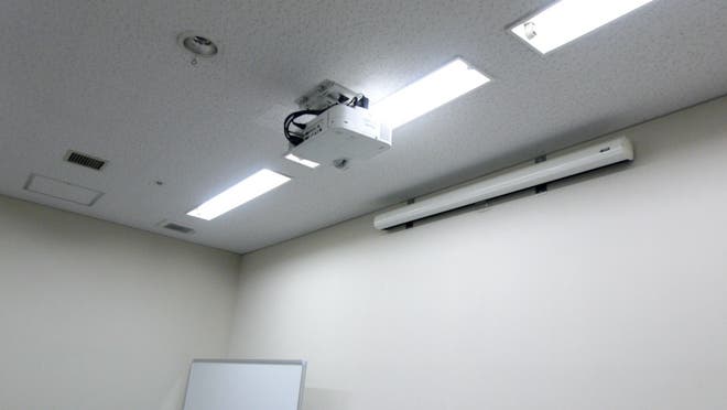 《大阪会議室 大阪御堂筋ビル貸し会議室 M5会議室(地下4階)》「本町駅」14番出口直結!/最大24名利用の貸し会議室の写真3