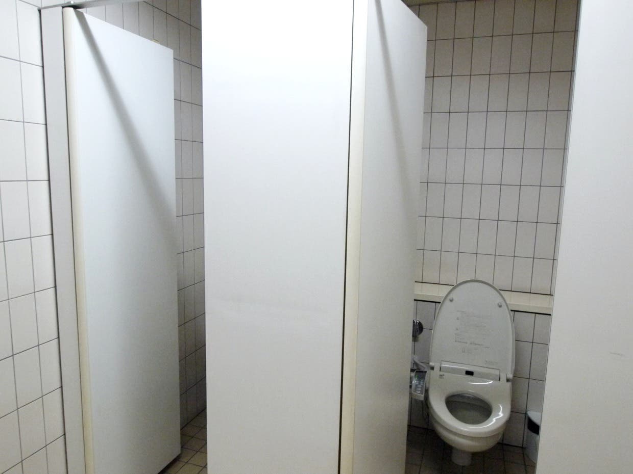 《大阪会議室　大阪御堂筋ビル貸し会議室　M5会議室（地下4階）》「本町駅」14番出口直結！／最大24名利用の貸し会議室の写真15