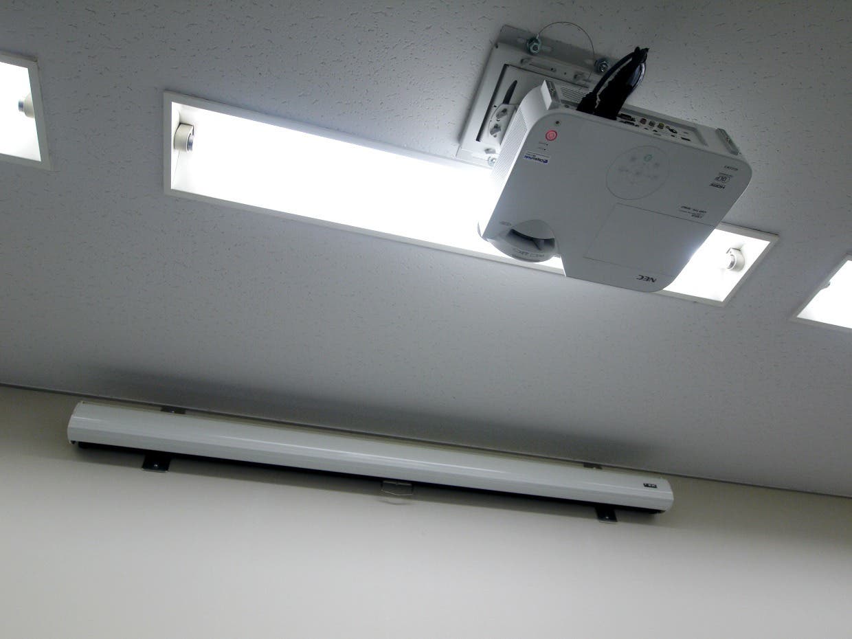 《大阪会議室　大阪御堂筋ビル貸し会議室　M6会議室（地下4階）》「本町駅」14番出口直結！／最大18名利用の貸し会議室の写真5