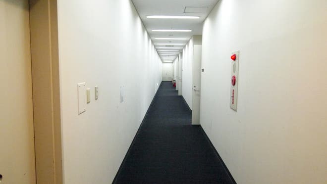 《大阪会議室 大阪御堂筋ビル貸し会議室 M6会議室(地下4階)》「本町駅」14番出口直結!/最大18名利用の貸し会議室の写真12