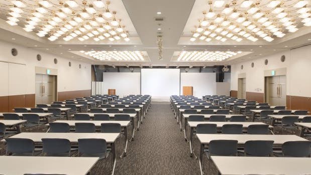 《名古屋会議室 栄ガスビル店 栄ガスホール(基本形)》地下鉄・名鉄「栄駅」より徒歩5分!栄大津通の中心に位置するガスビル内会議室の写真1