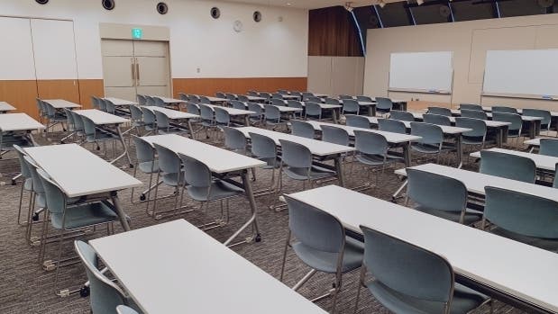 《名古屋会議室 栄ガスビル店 栄ガスホール(基本形)》地下鉄・名鉄「栄駅」より徒歩5分!栄大津通の中心に位置するガスビル内会議室の写真3