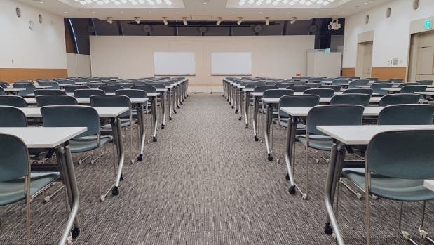 《名古屋会議室 栄ガスビル店 栄ガスホール(基本形)》地下鉄・名鉄「栄駅」より徒歩5分!栄大津通の中心に位置するガスビル内会議室の写真4