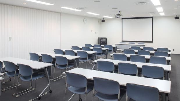 《名古屋会議室 栄ガスビル店 クイーンルーム(基本形)》地下鉄・名鉄「栄駅」より徒歩5分!栄大津通のガスビル内会議室の写真1