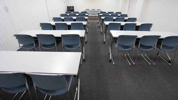 《名古屋会議室 栄ガスビル店 クイーンルーム(基本形)》地下鉄・名鉄「栄駅」より徒歩5分!栄大津通のガスビル内会議室の写真3