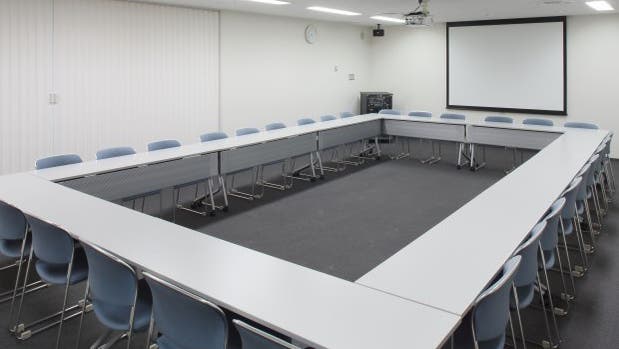 《名古屋会議室 栄ガスビル店 クイーンルーム(応用形)》地下鉄・名鉄「栄駅」より徒歩5分!ご希望のレイアウトでセッティングの写真3