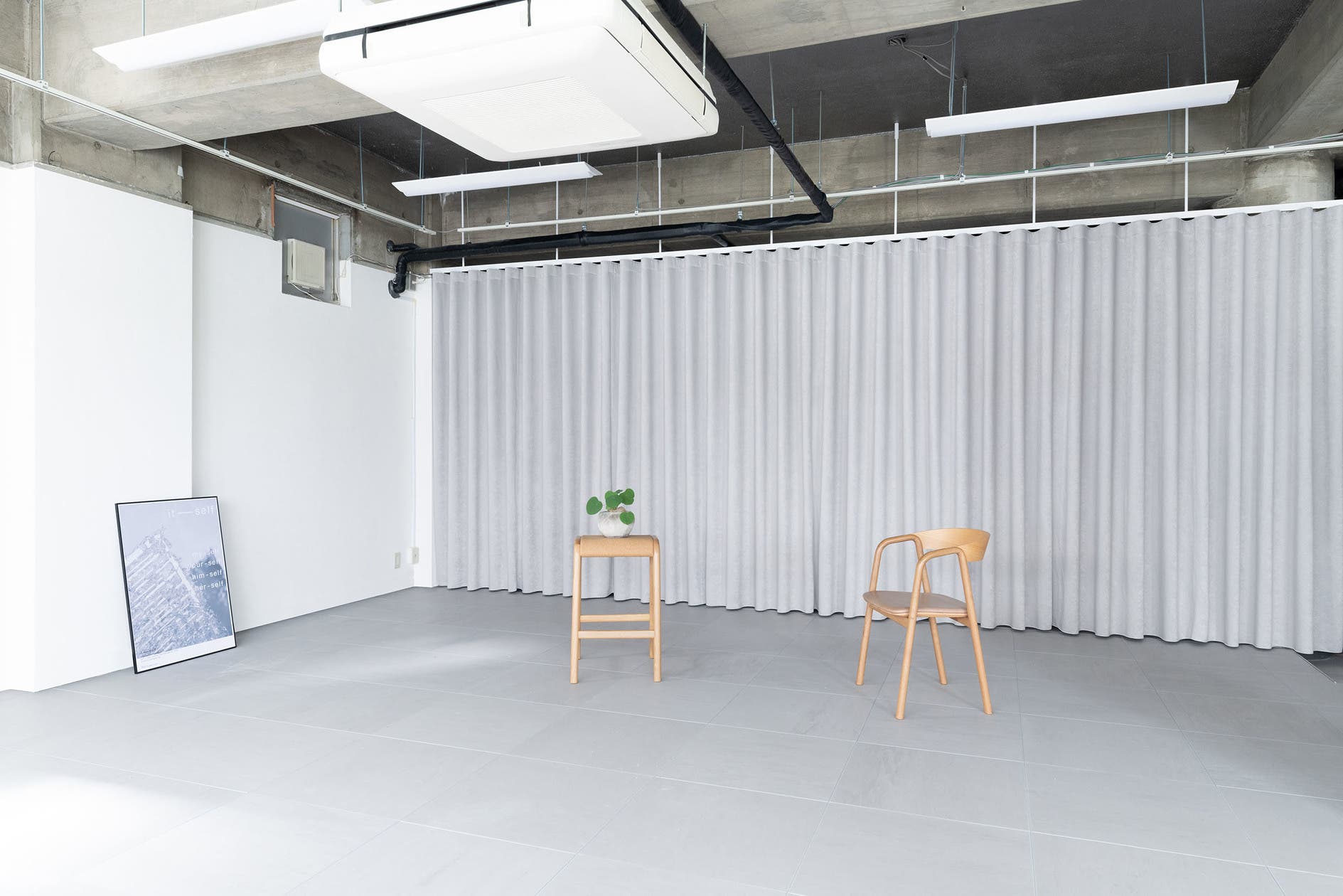 co-space AKASAKA[六本木一丁目/赤坂]白壁のシンプルな空間。撮影・収録/POP利用などに！の写真2