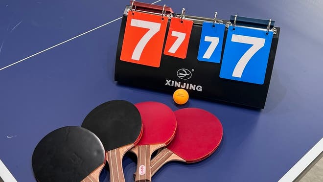 【バライティー豊富な備品が勢揃い】ガラス張りの開放感のあるスタジオでダーツや卓球・トランポリンなど多目的な用途で可能♪の写真11