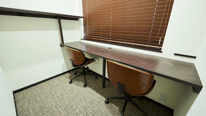 217号室 3人利用可 ワリカンでお得 一日利用は3,980円! 資格勉強 家庭教師 英会話レッスンの写真2