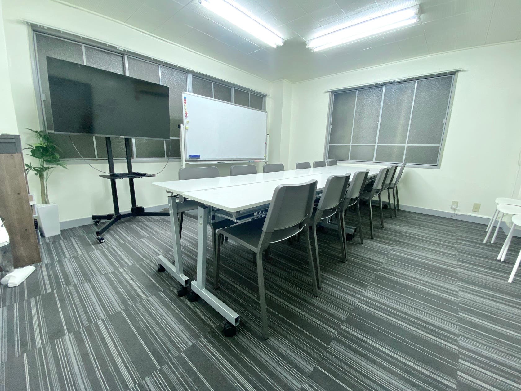 [三宮A]リニューアルオープン🎉JR三ノ宮駅徒歩１分！コロナ禍のワーク先に！定期利用・法人様大歓迎♬商談/教室/セミナーの写真3