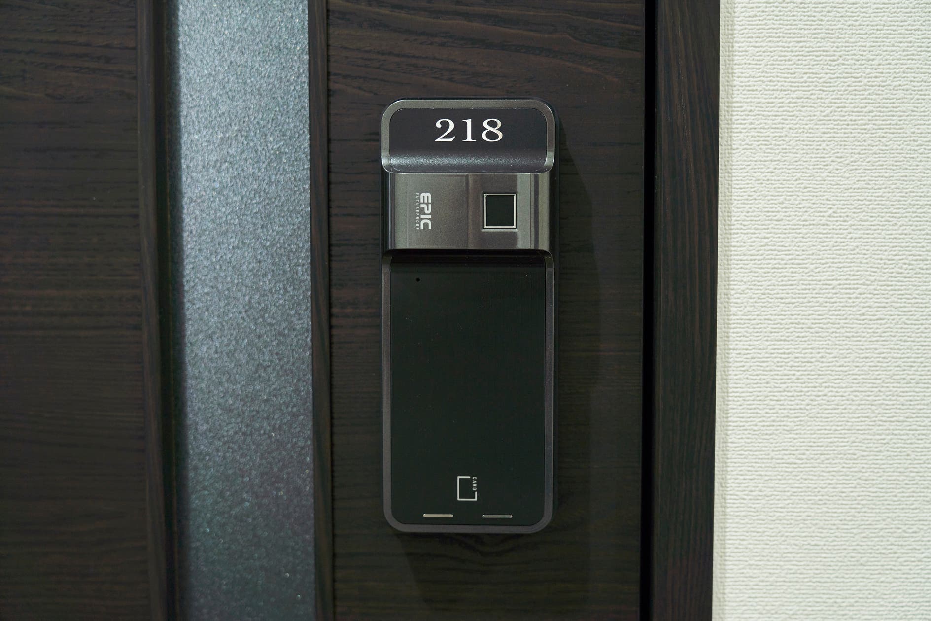 218号室　3人利用可　ワリカンでお得　一日利用は3,980円！　資格勉強　家庭教師　英会話レッスンの写真5