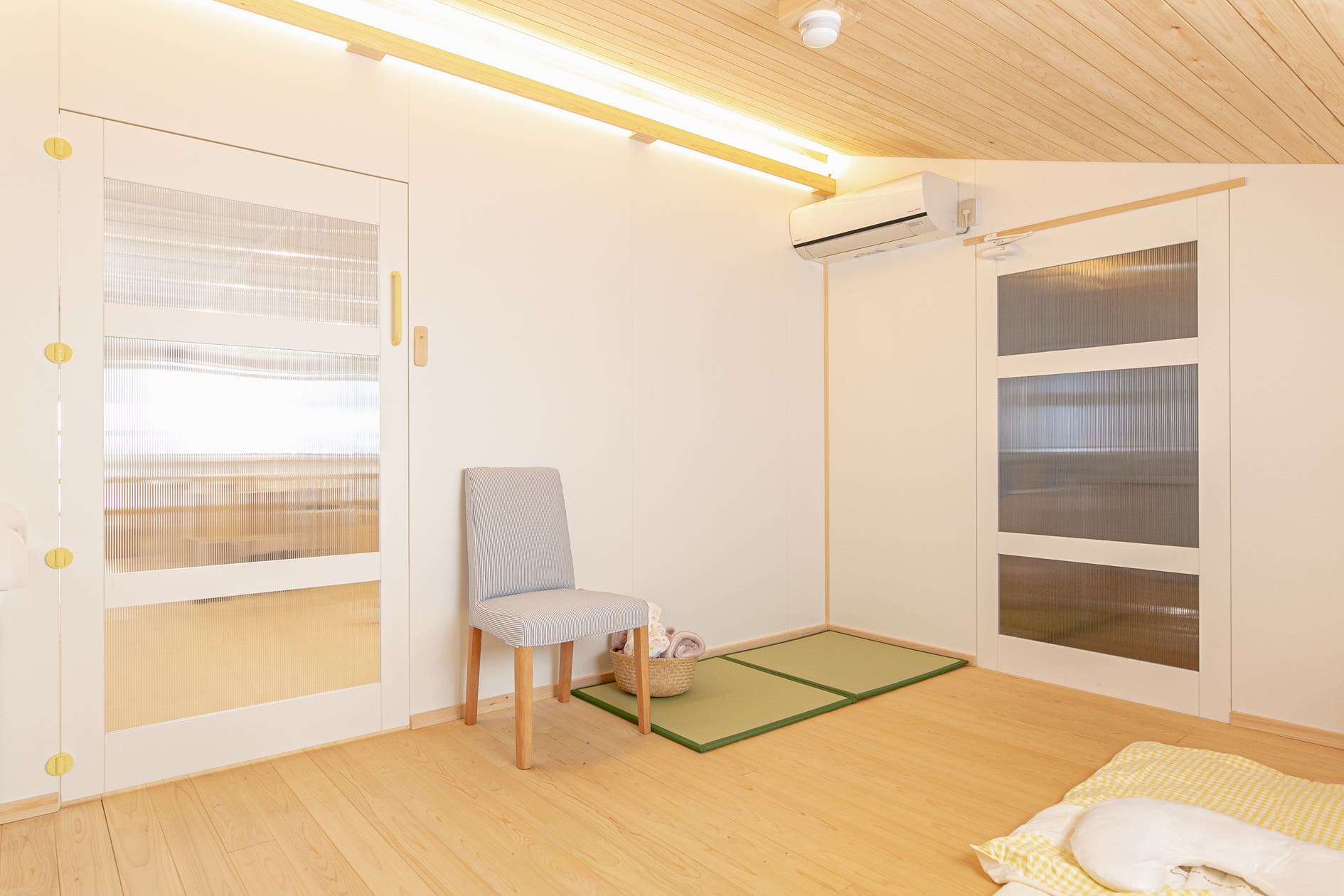 【きみたつラボ】駐車場ありの屋内遊戯場！国産ヒノキたっぷりのスペースで木製知育玩具も使い放題。授乳室・トイレ・洗面完備。の写真4