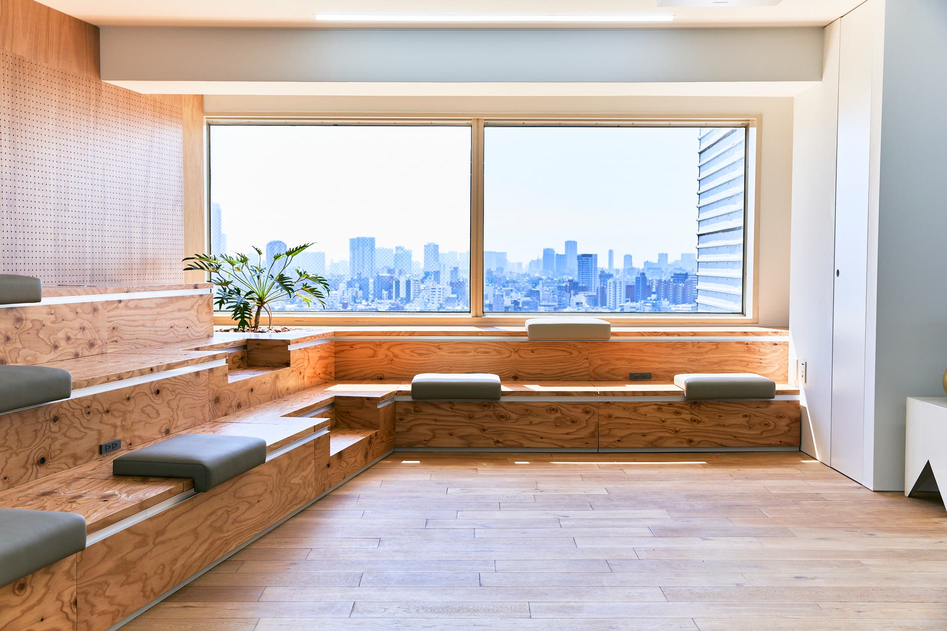 dスタ　外苑前駅前/大人数/解放的スペース/見晴らし良好/ベンチャー/セミナー/撮影/ひな壇/POPUP　｜渋谷・青山の写真9