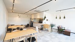 住宅街にあるコミニティースペース「and SHIRO.」の写真3