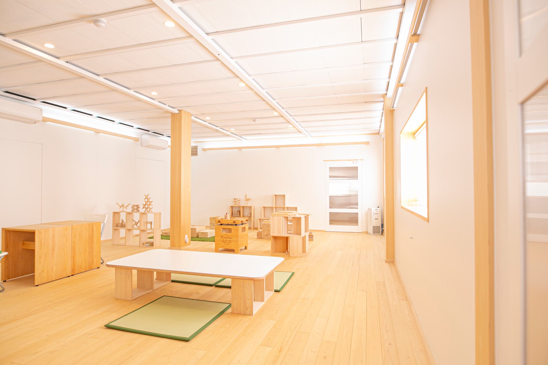 【きみたつラボ】駐車場ありの屋内遊戯場！国産ヒノキたっぷりのスペースで木製知育玩具も使い放題。授乳室・トイレ・洗面完備。の写真7