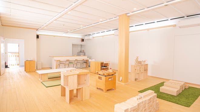 【きみたつラボ】駐車場ありの屋内遊戯場!国産ヒノキたっぷりのスペースで木製知育玩具も使い放題。授乳室・トイレ・洗面完備。の写真8