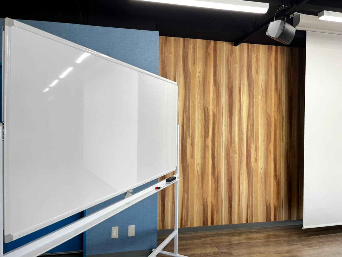 【最大50名利用可】大通駅徒歩5分■プロジェクター、スクリーン、WI-FI完備■備品無料貸し出し■会議や交流会、撮影に！の写真4