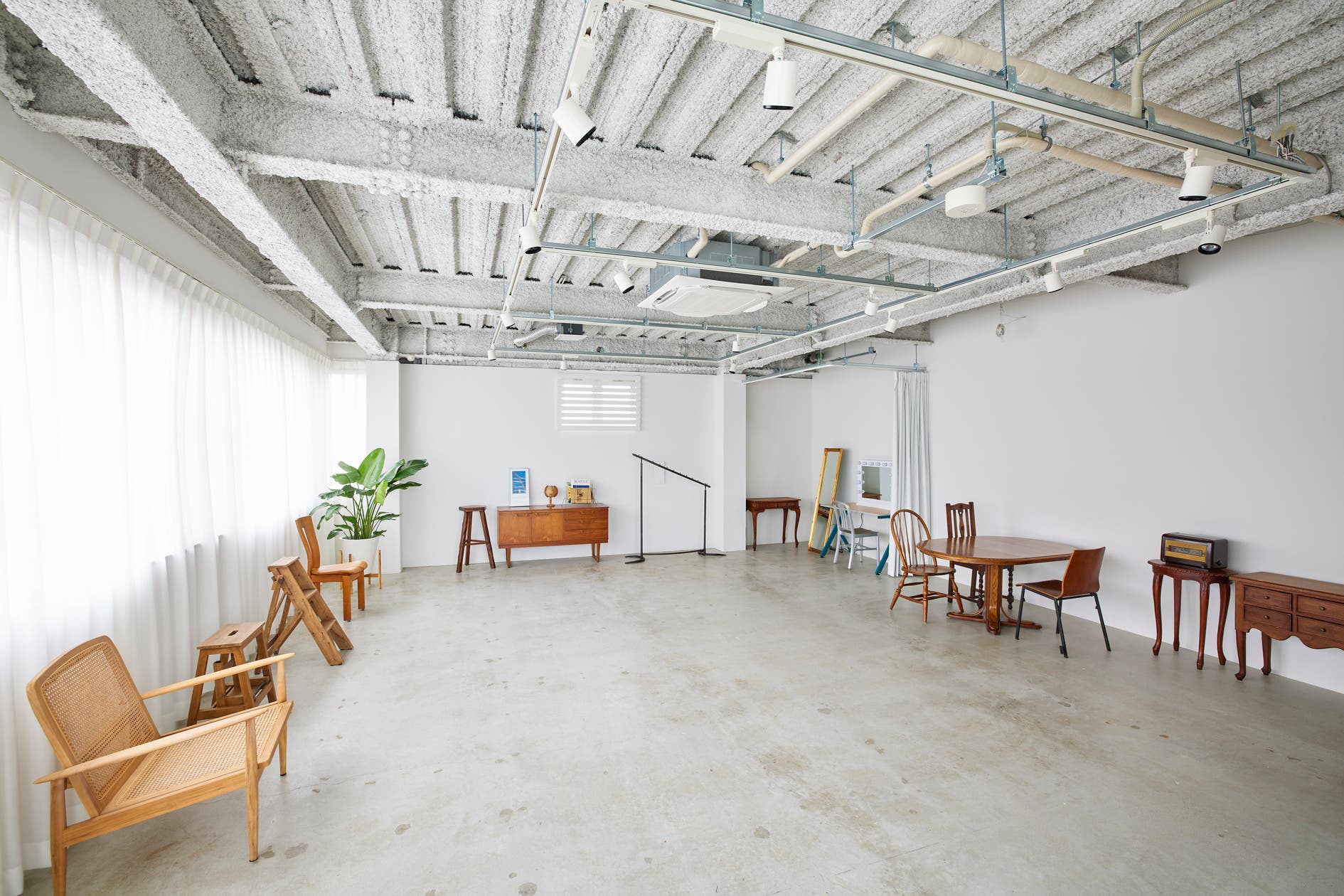 JR桃谷駅から徒歩7分の撮影スタジオの写真3