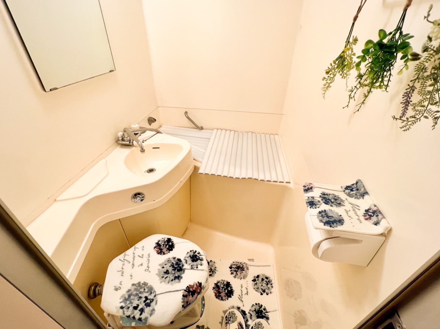 🌸電動昇降式ベッド導入🌸《JR代々木駅「徒歩4分」》完全個室レンタルサロン＊なごみサロン ｜ヒートマット・タオルウォーマーの写真13