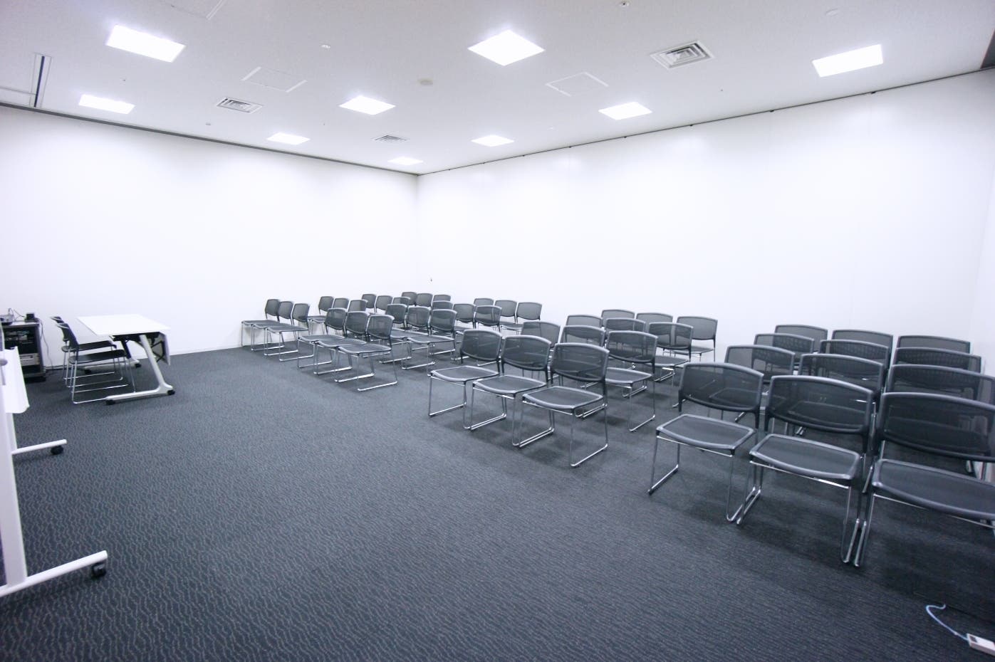 《東京会議室　中野セントラルパークカンファレンス　ルーム2A》ホワイトボード常設で会議や説明会に便利の写真7