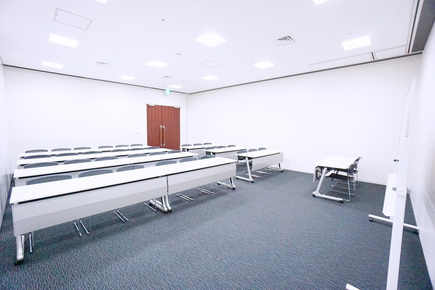 《東京会議室　中野セントラルパークカンファレンス　ルーム3A》30人規模の会議・打ち合わせ・商談・勉強会におすすめの写真5