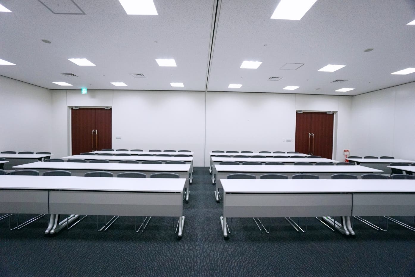 《東京会議室　中野セントラルパークカンファレンス　ルーム2 A+B》説明会に最適　勉強会, 塾・教室等で利用可！の写真3