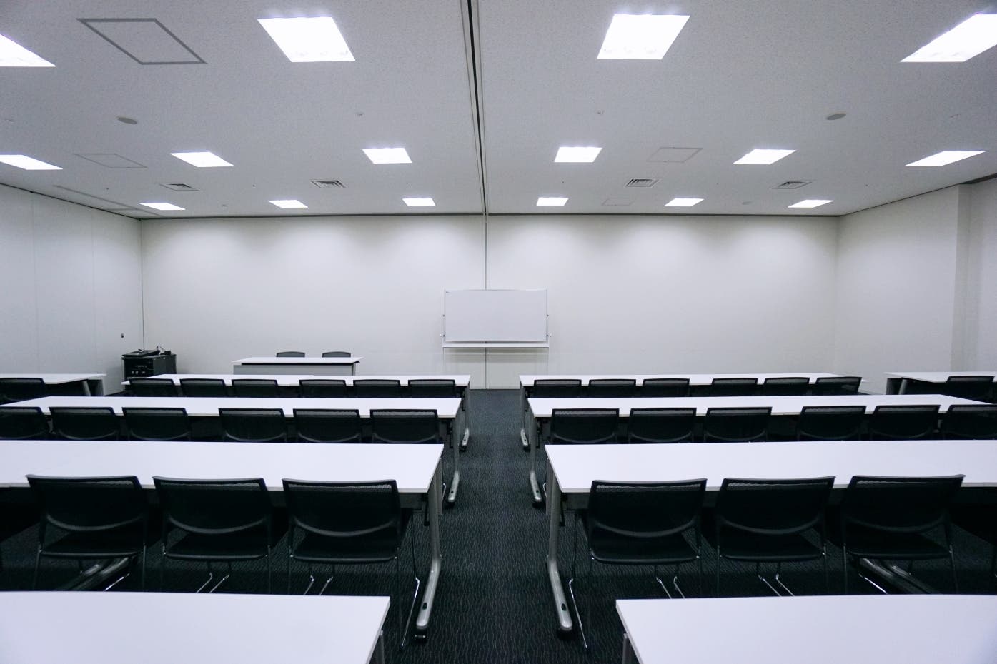 《東京会議室　中野セントラルパークカンファレンス　ルーム2 A+B》説明会に最適　勉強会, 塾・教室等で利用可！の写真4