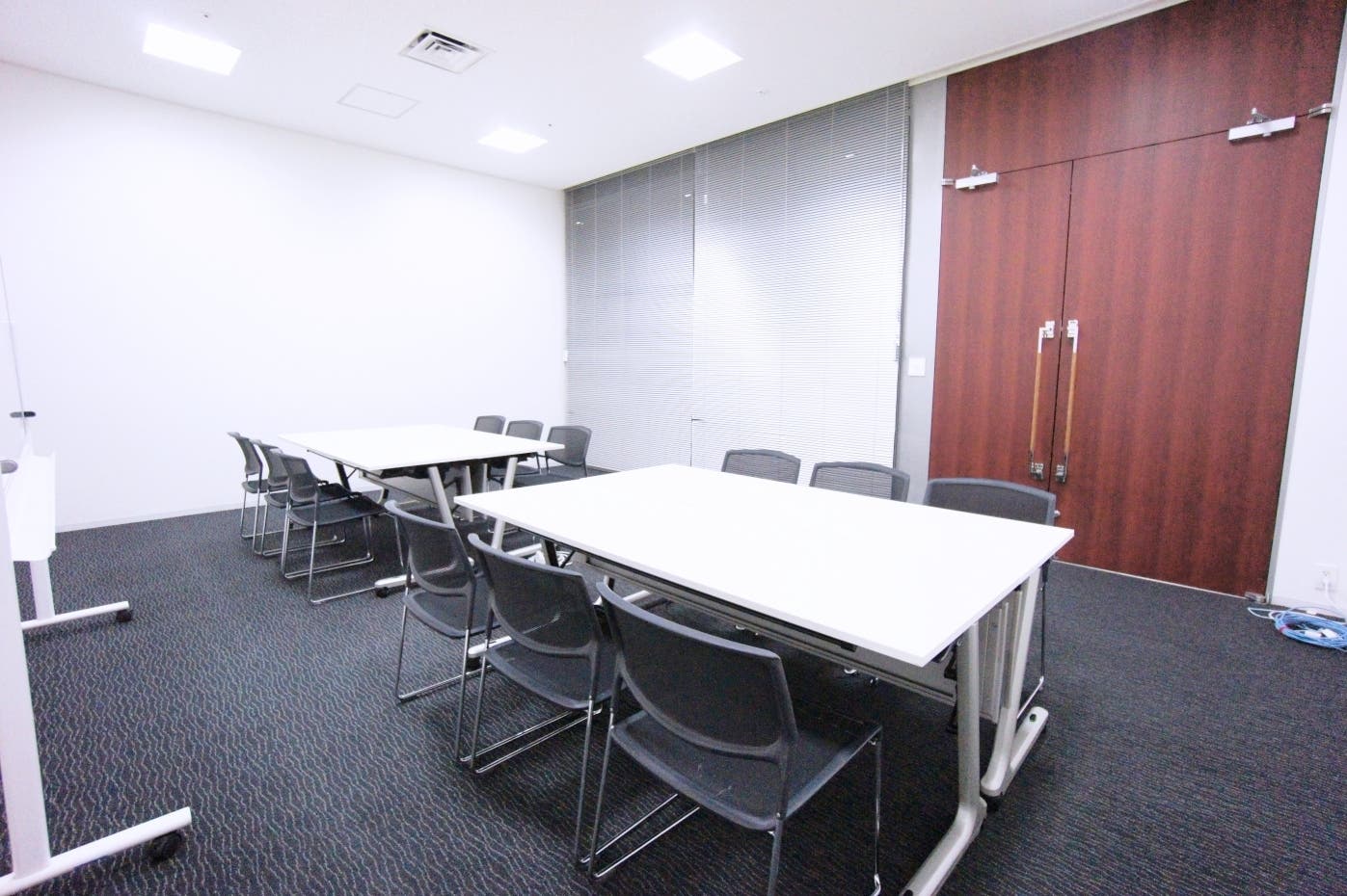 《東京会議室　中野セントラルパークカンファレンス　ルーム5》少人数の説明会に最適　大規模会場の控室としてもご利用いただけますの写真5