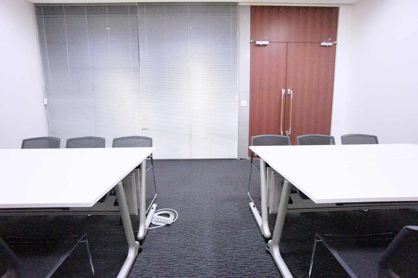 《東京会議室　中野セントラルパークカンファレンス　ルーム5》少人数の説明会に最適　大規模会場の控室としてもご利用いただけますの写真7