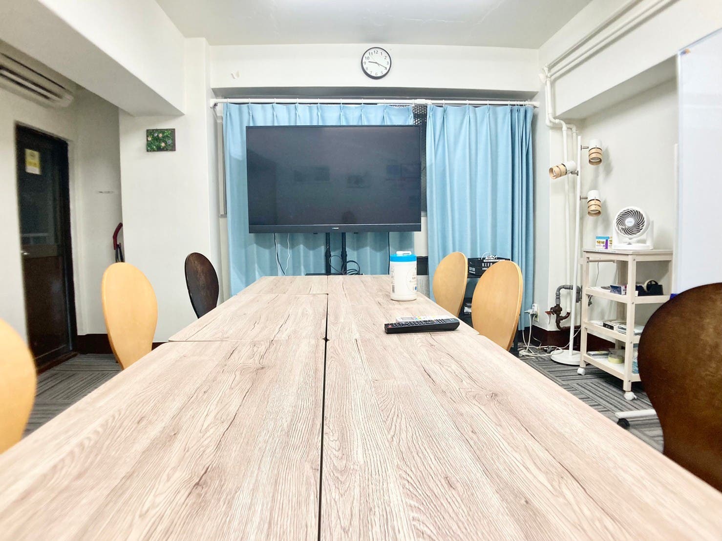 ＜溜池山王のみんなの会議室＞★物価対策応援割引を実施中★溜池山王駅徒歩2分♪高速Wi-Fi/大型TV無料！テレワーク等にどうぞの写真2