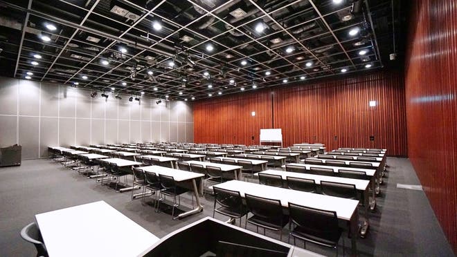 《東京会議室 中野セントラルパークカンファレンス ホールB+C 》天井高5m/音響機器も最新設備で高品質な空間の写真3