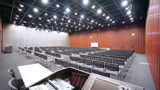 《東京会議室 中野セントラルパークカンファレンス ホールB+C 》天井高5m/音響機器も最新設備で高品質な空間の写真6