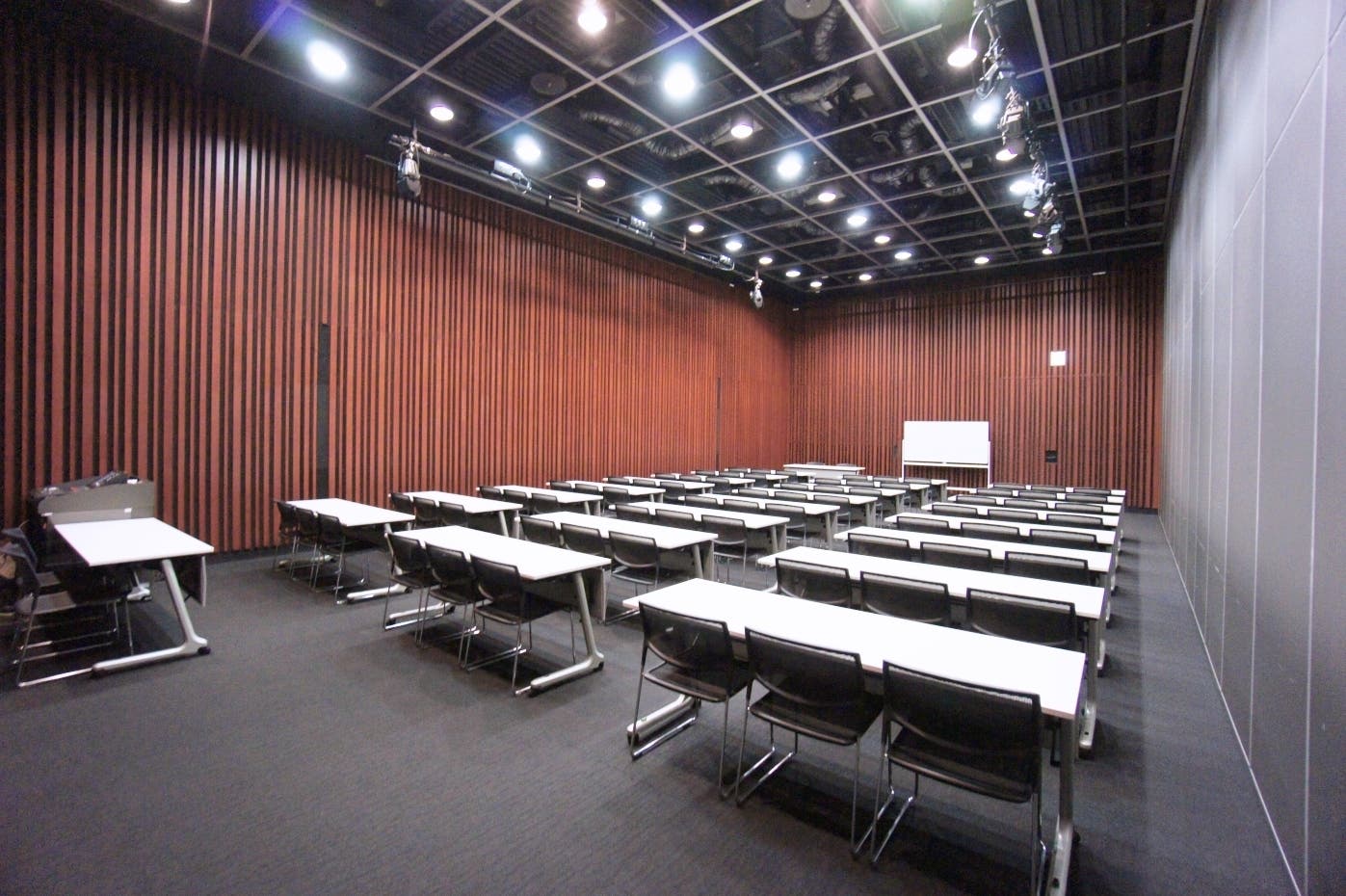 《東京会議室　中野セントラルパークカンファレンス　ホールA 》天井高5m/セミナーや説明会に最適の写真4