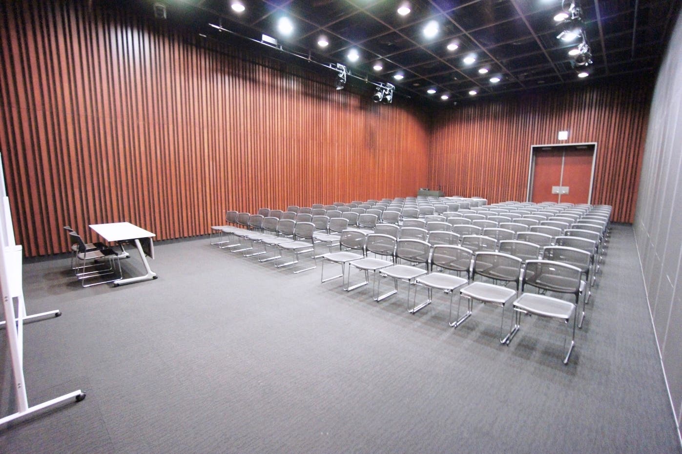 《東京会議室　中野セントラルパークカンファレンス　ホールC 》天井高5m/会議やセミナーにおすすめの写真5