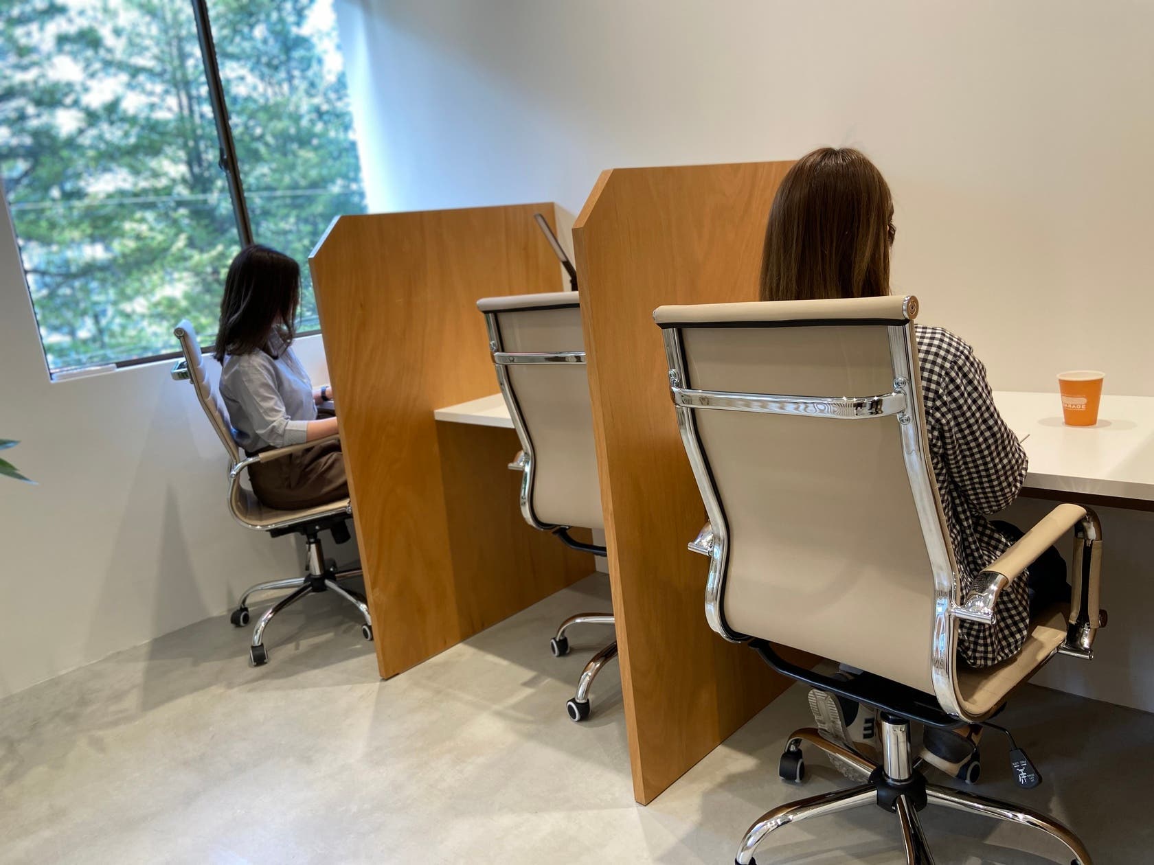 【町田 個室】【駐車場無料】Webミーティングや集中作業、自習に最適！カフェスペースも利用可能の写真15