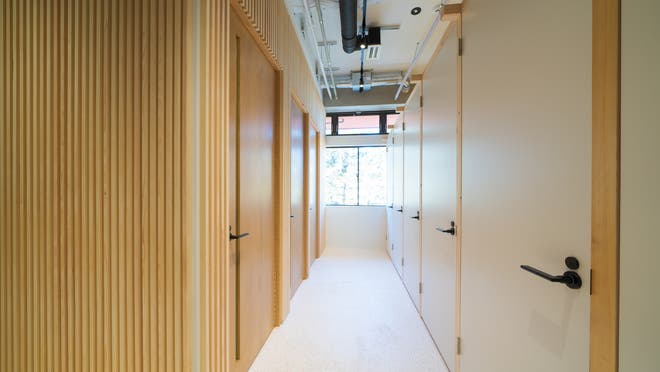 【町田 完全個室・B席】【駐車場無料】Webミーティングや集中作業、自習に最適です!カフェスペースも利用可能の写真5